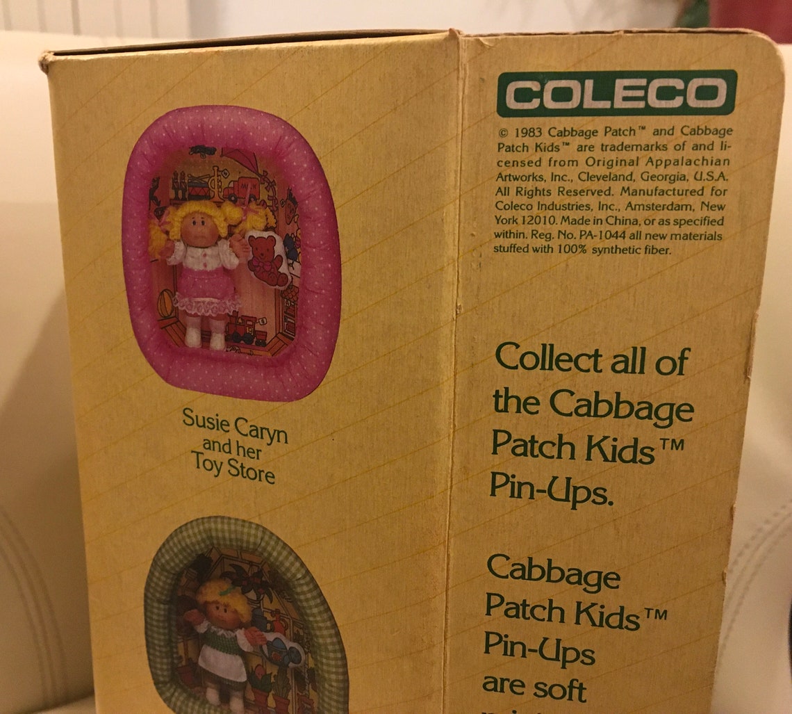 1983 Cabbage Patch Kids Pin-ups Minni Chrissie & Her Garden Greenhouse ...
