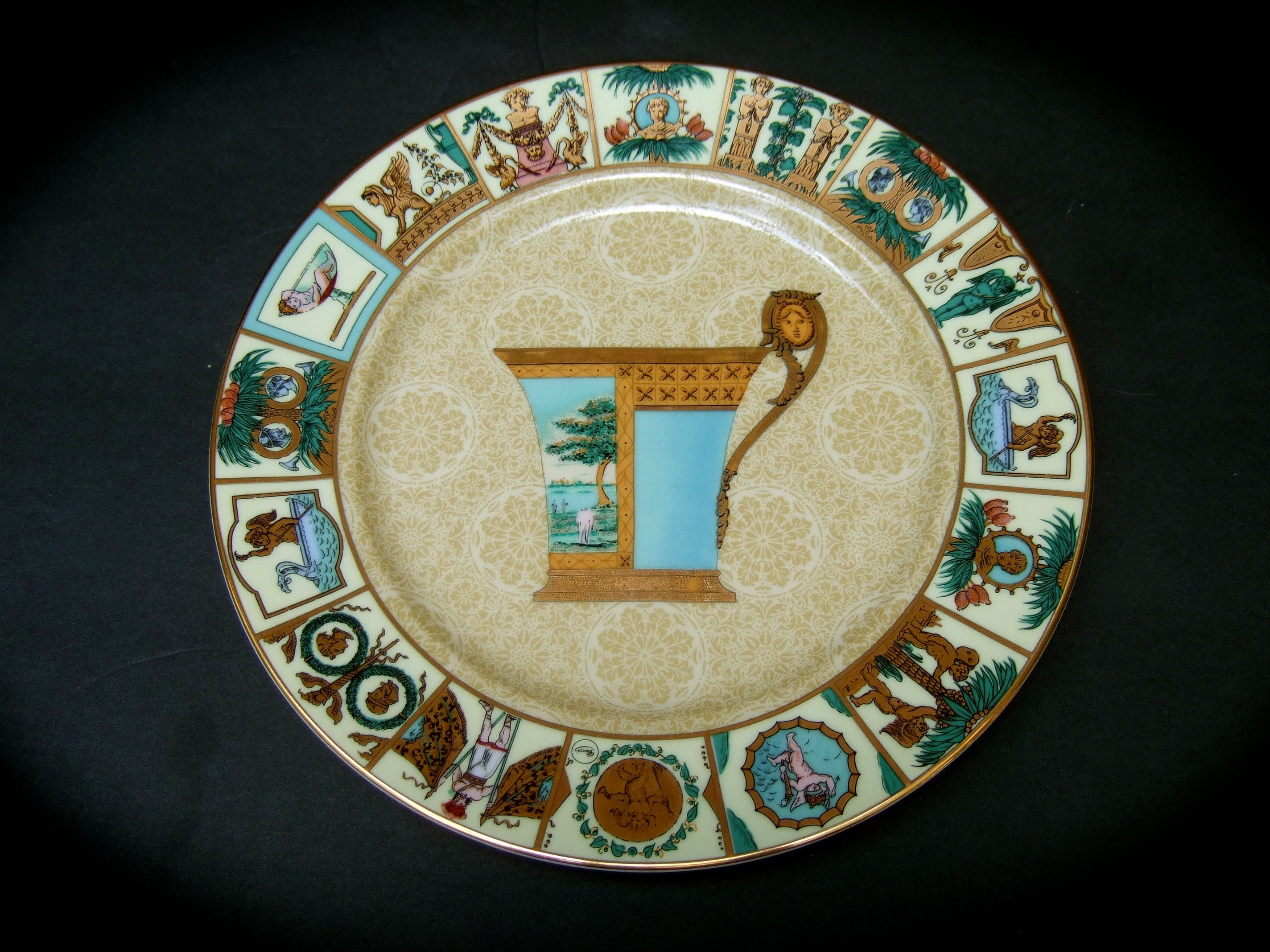 GUCCI Elegant Set of Four Porcelain Ceramic Plates - Etsy