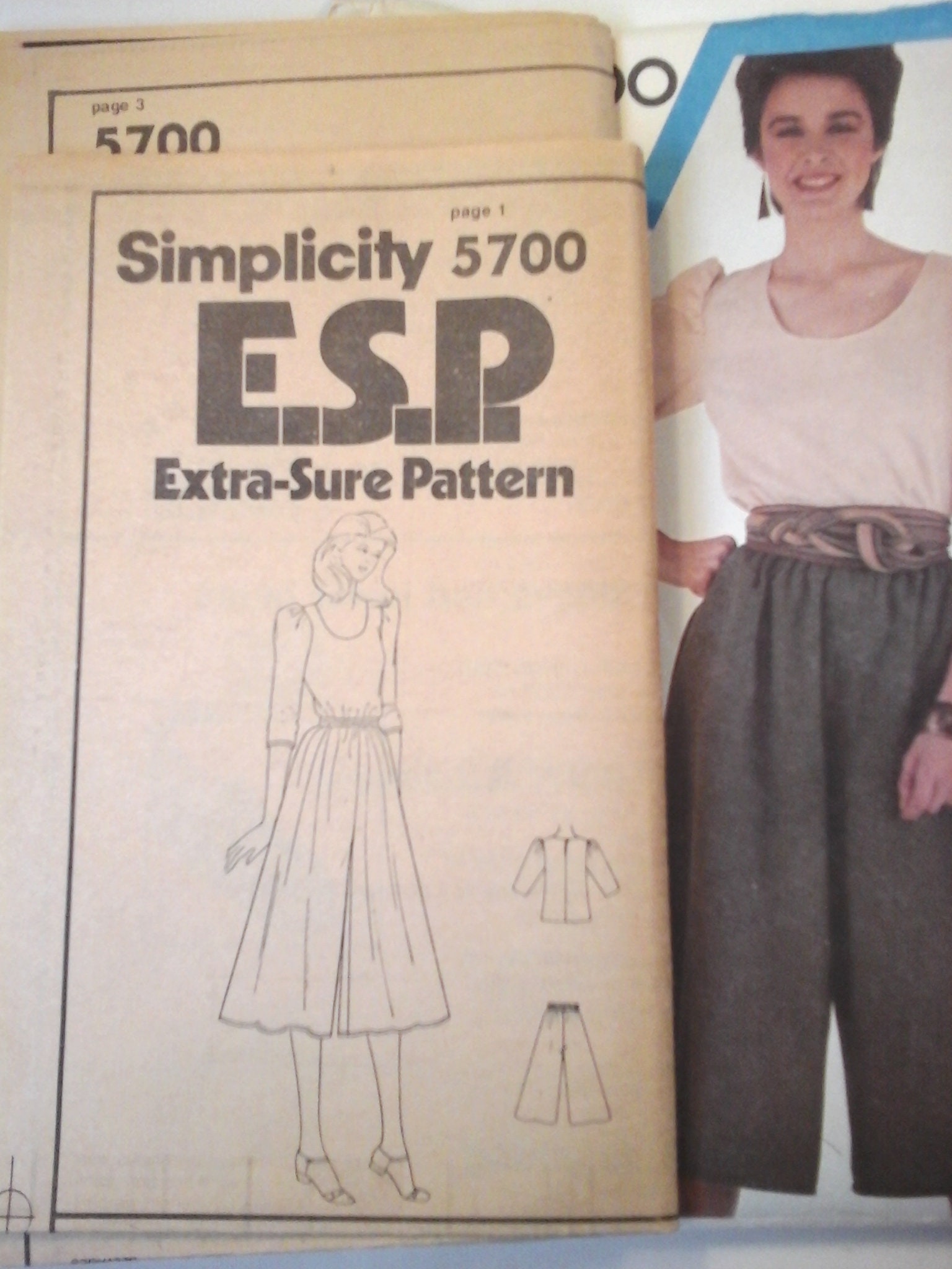 Simplicity 5700 Easy Blouse and Culottes Pattern, Size 10-12-14, Bust ...