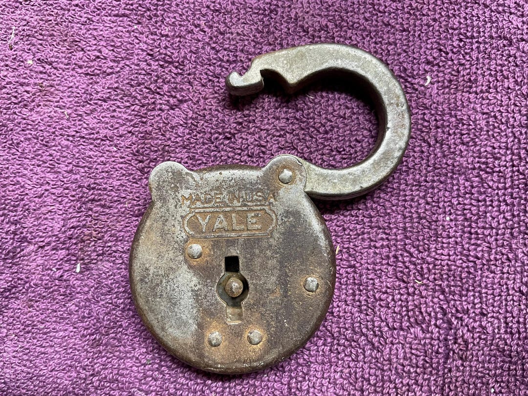 Vintage Yale Padlock - Etsy