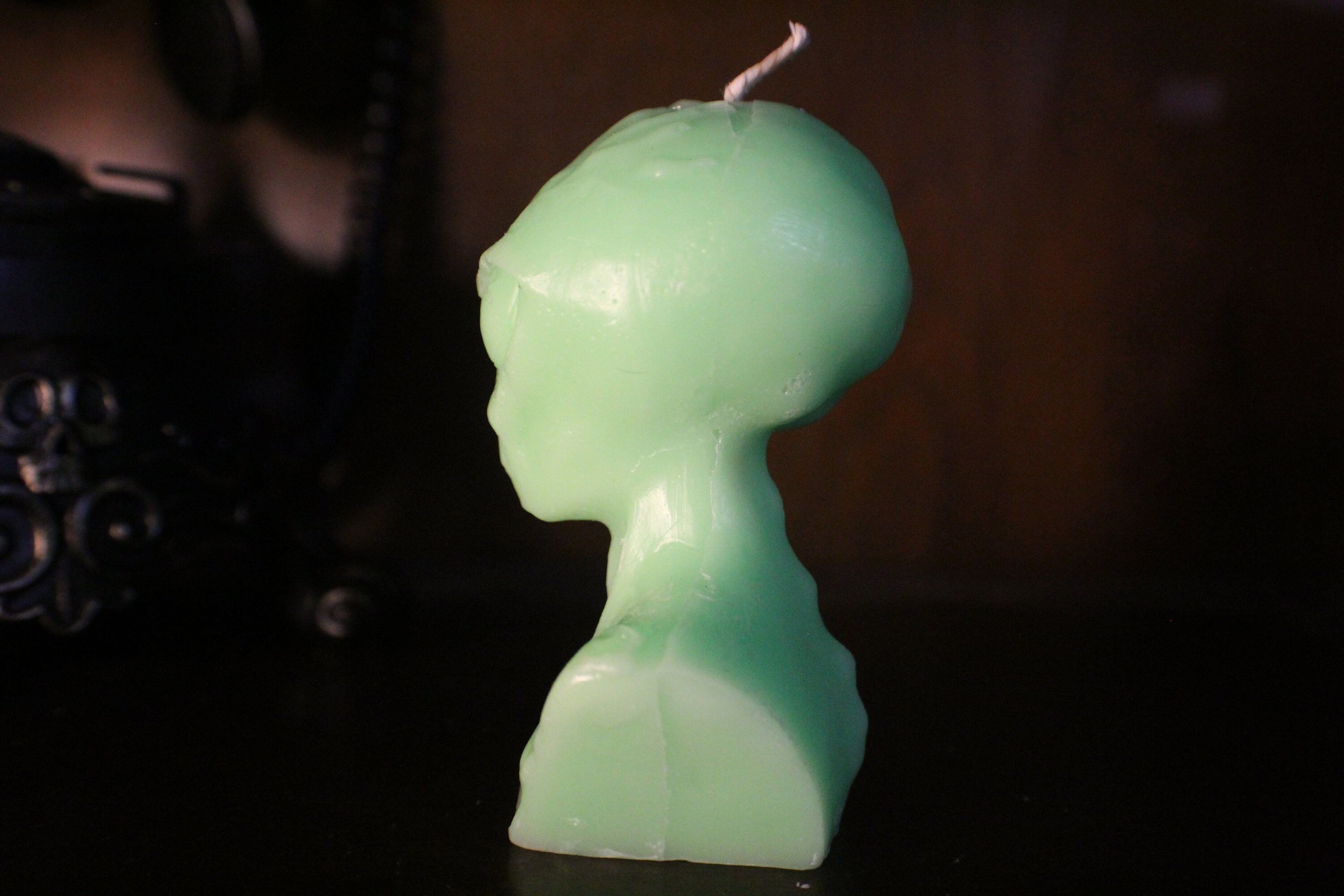 Alien Bust Candle - Etsy