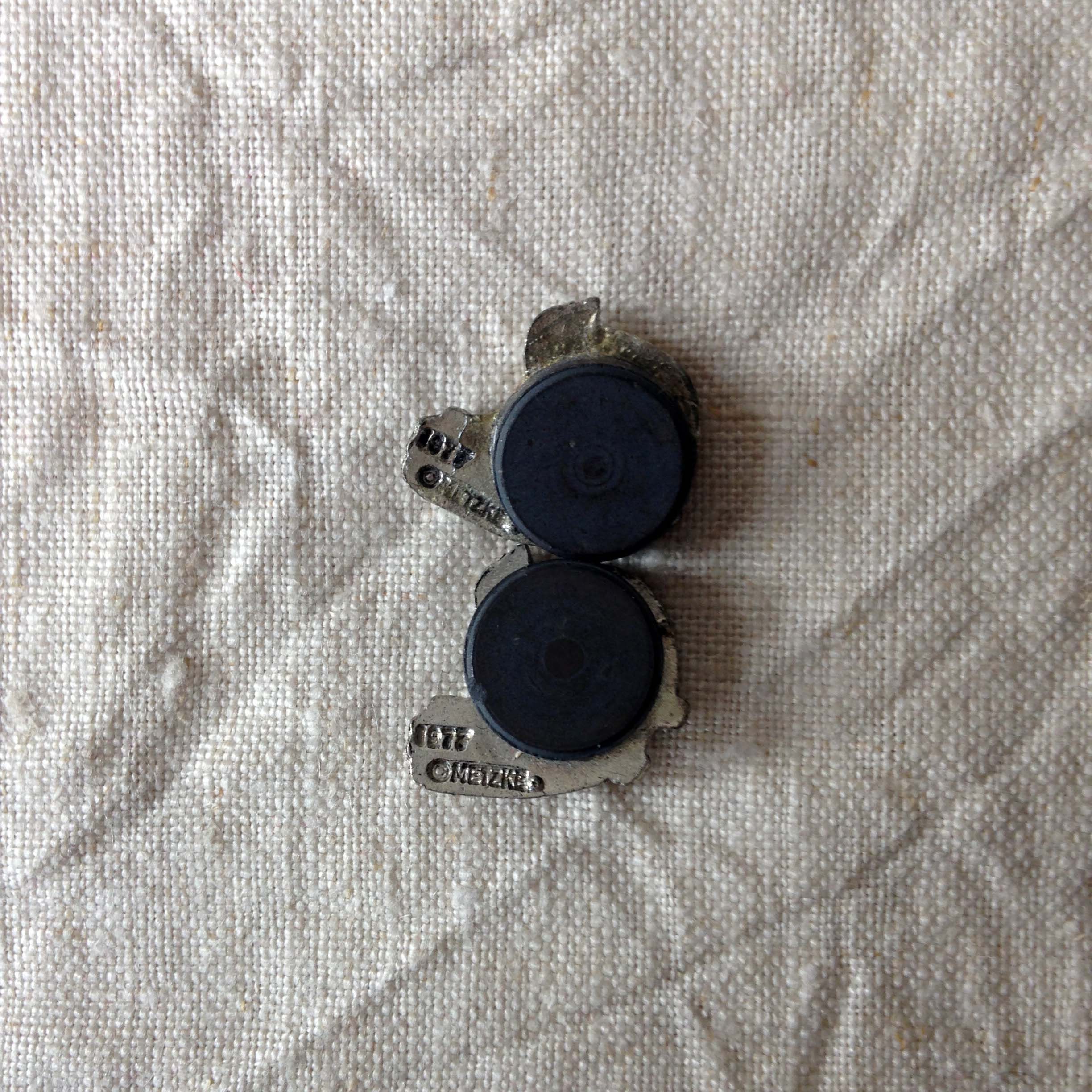 Pair of Pewter Metzke Magnets Vintage Metzke Bird Magnets Metzke ...