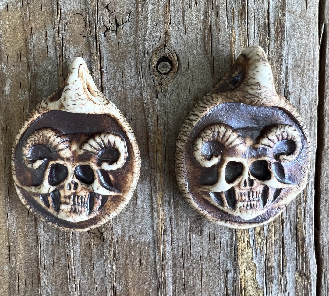 Horned Demon Charm, Ceramic Carved Rams Horn Skull, Halloween Skulls ...