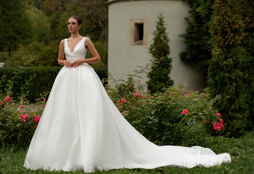Ball Gown Wedding Dress Meddy, Satin Wedding Dress, Bridal Gown, Ivory ...
