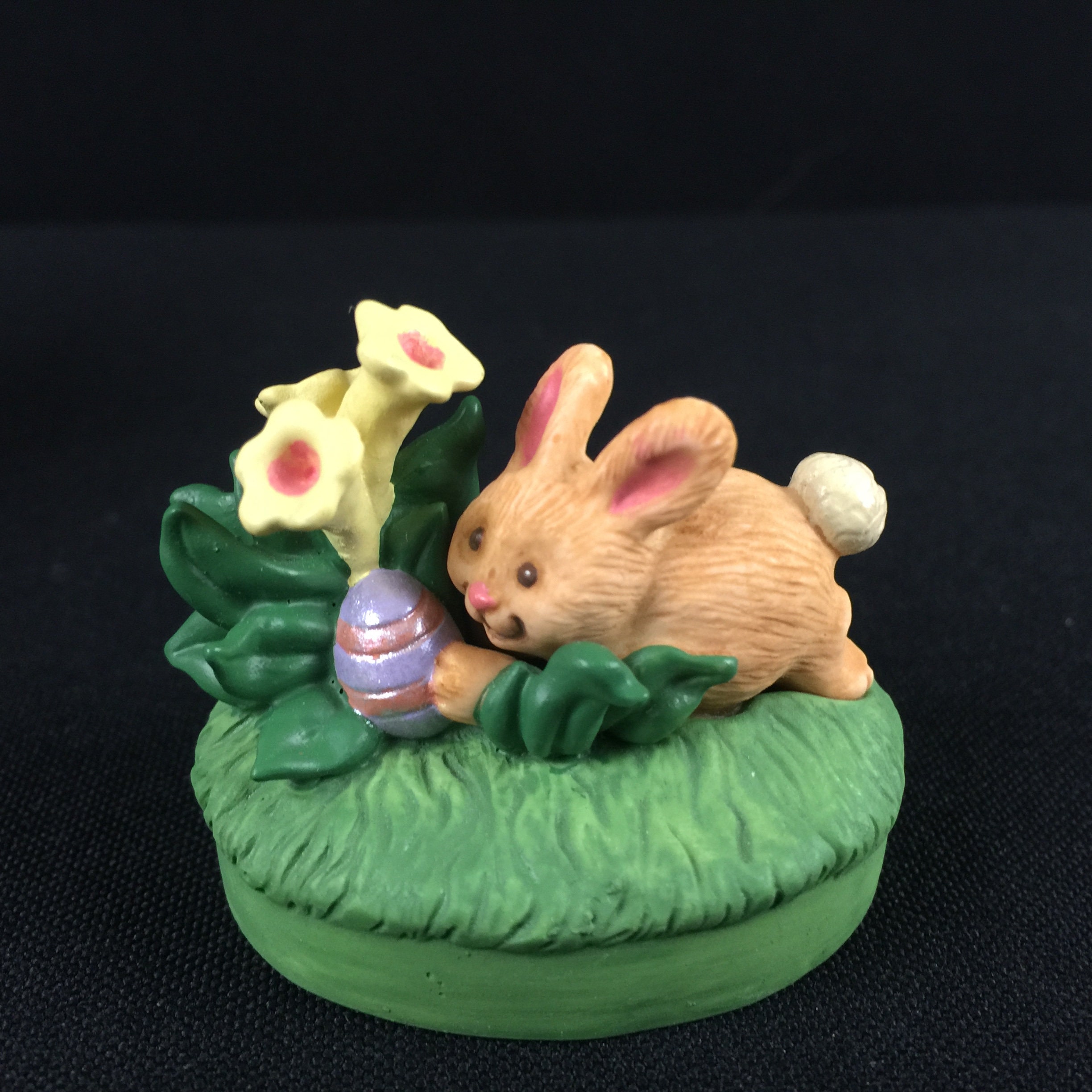 Hallmark Merry Miniatures Easter Egg Hunt Bunny Springtime Vintage ...