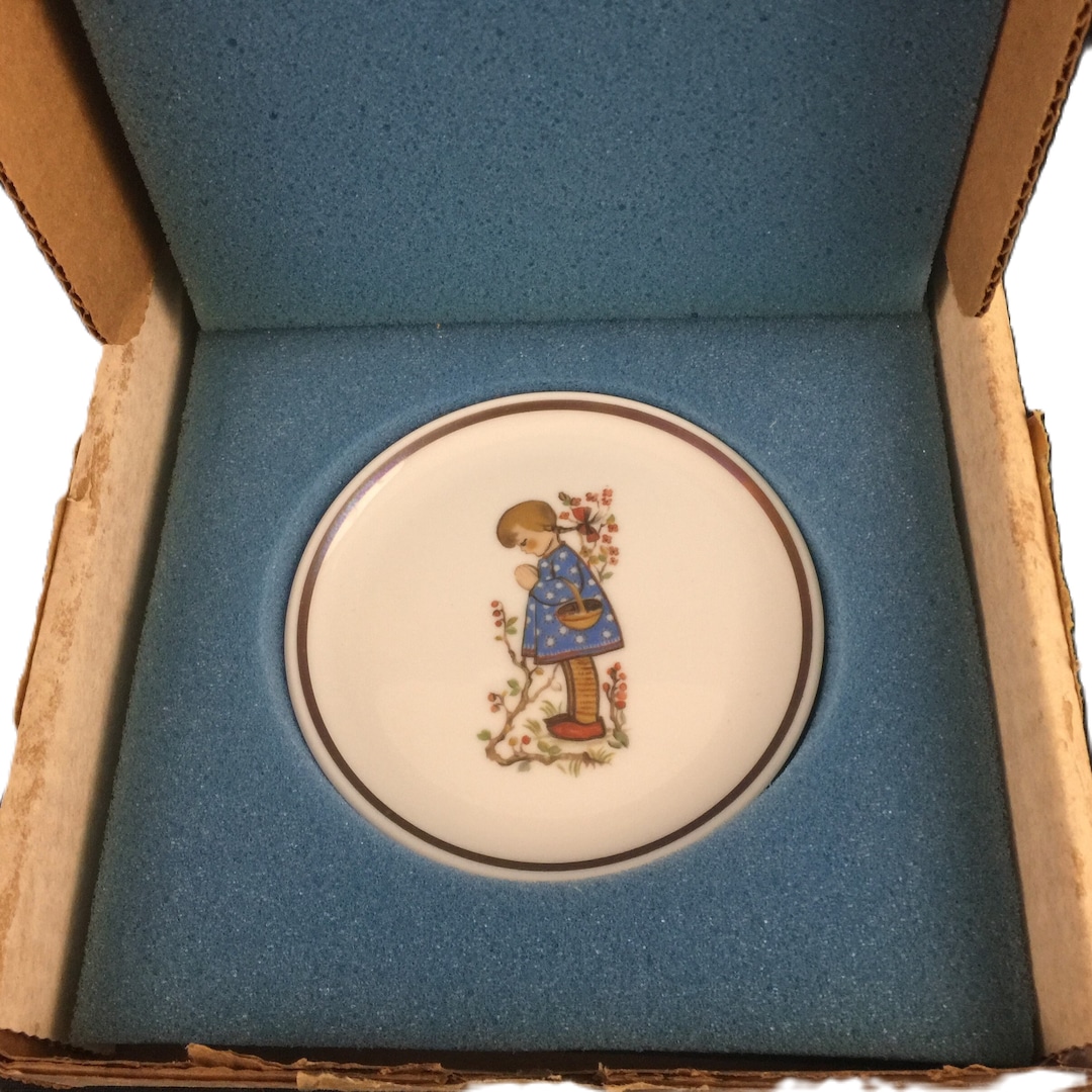 Berta Hummel Miniature Collector Plate Devotion to Mother New England ...