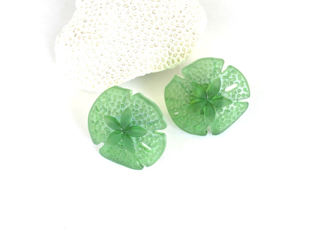 One (1) or Sets of (4) - (8) - (12) - (24) Knobs - Emerald Green Sea Glass Knob - Sand Dollar ...