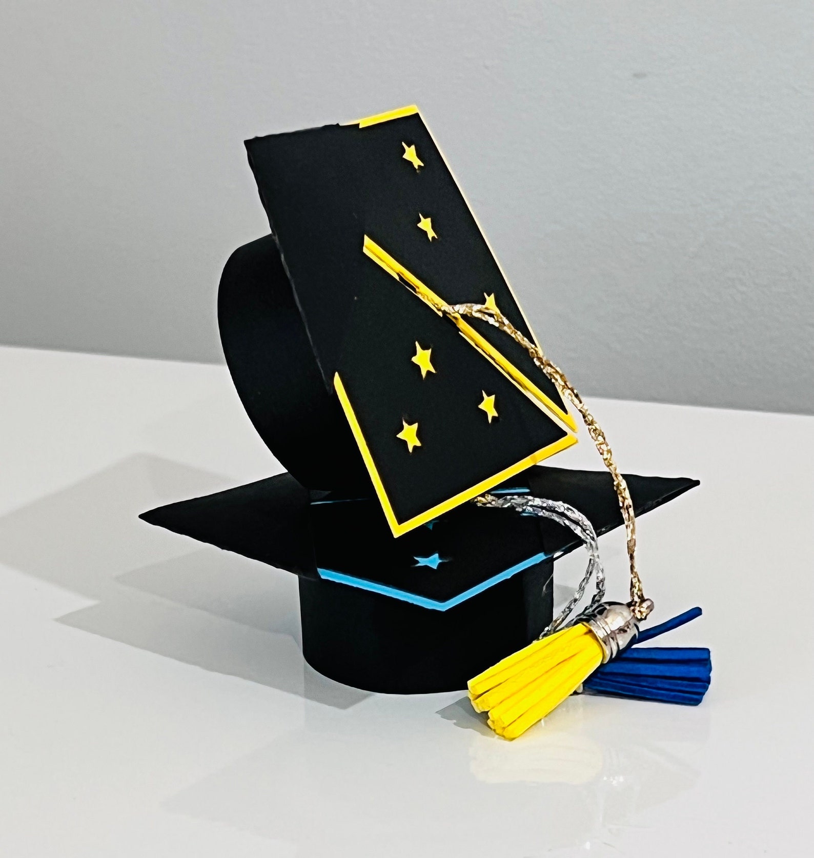 3D Graduation card digital SVG template - Etsy Nederland