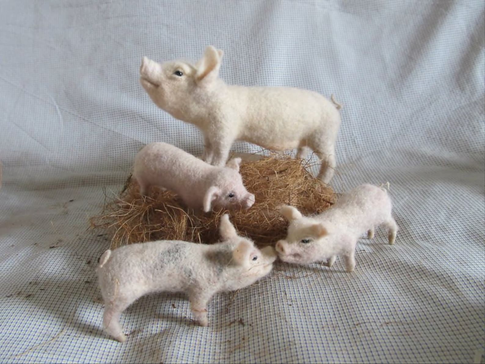Needle Felted Pig and Piglets - Etsy