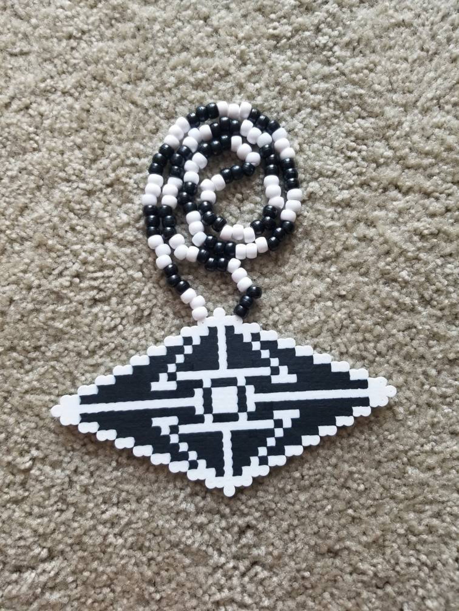 Slander Eye Perler | Etsy