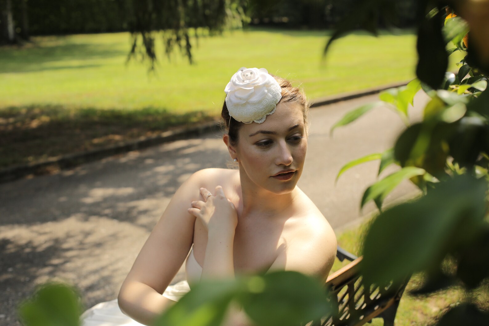 Bridal Pillbox Hat, Flower Pillbox Hat, Ivory Wedding Headpiece, Wedding Perch Hat, Silk Flower ...