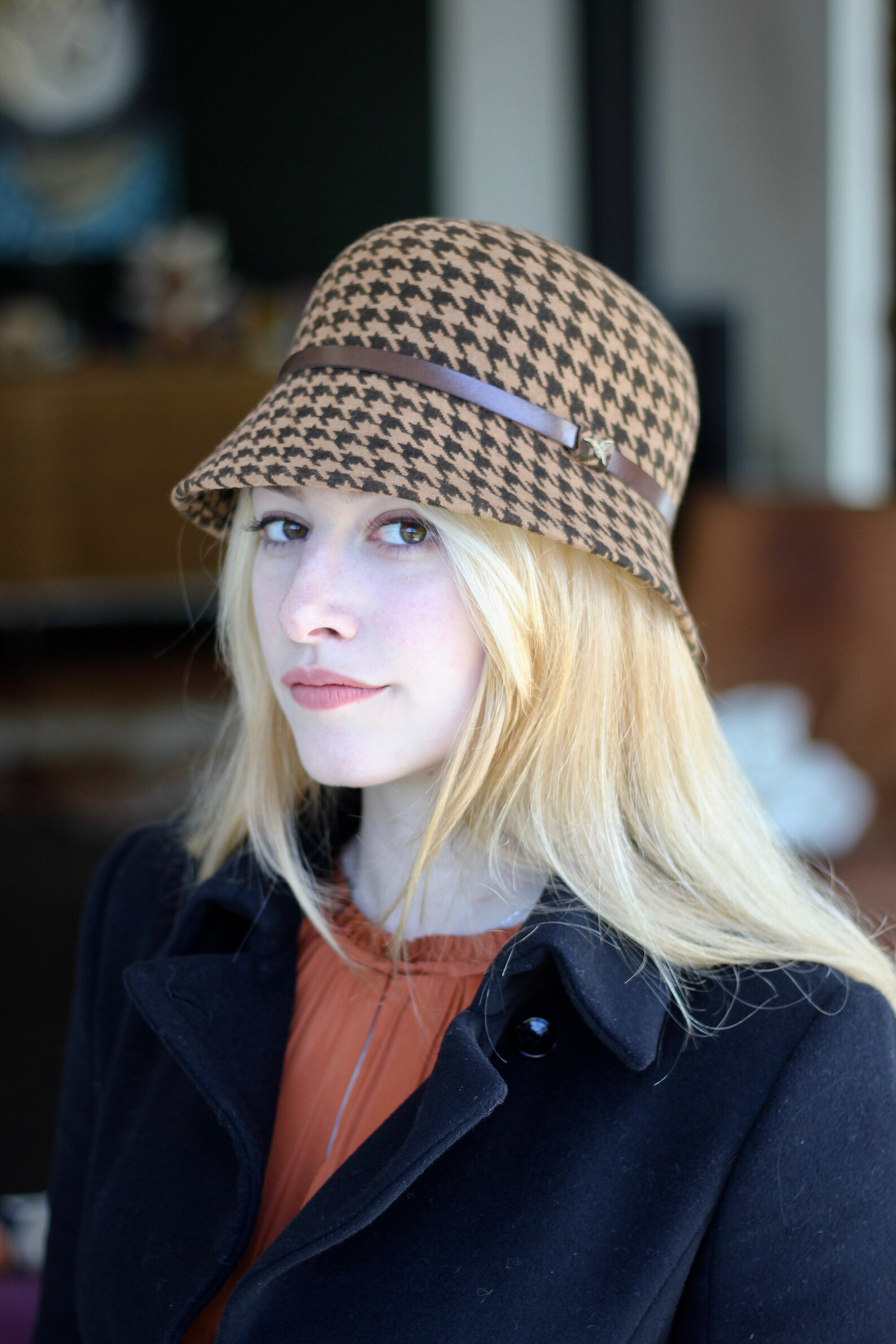 Brown Houndstooth Pattern, Flapper Style, Cloche Hat, Women's 1920's ...