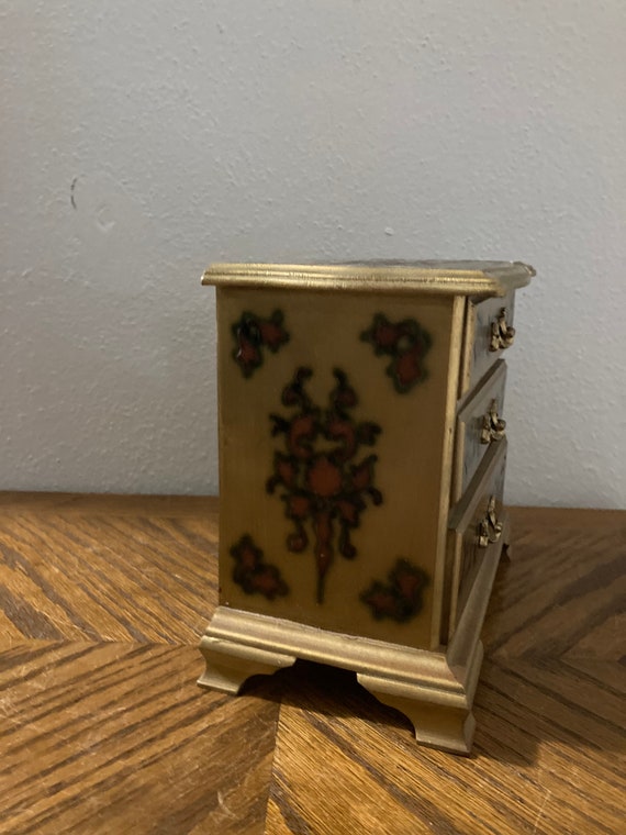 Vintage florentine style jewelry box, music box, gold… - Gem