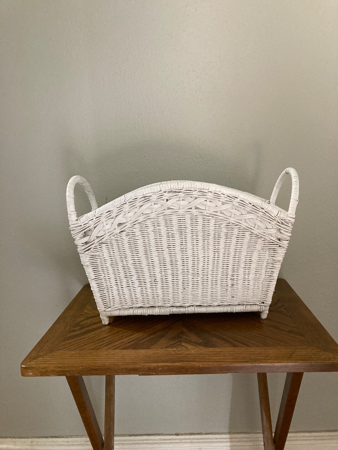 Vintage Wicker Magazine Rack, White Magazine Baskets, Wicker Magazine ...