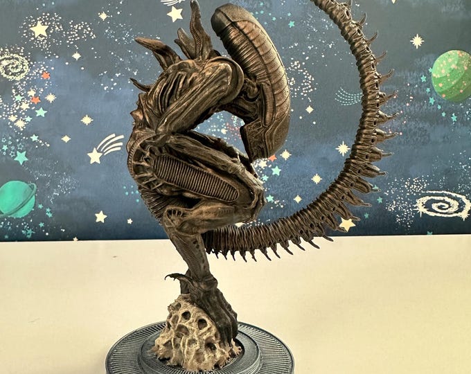 Xenomorph From Aliens Book Nook Shelf Decoration Decor Bookend ...