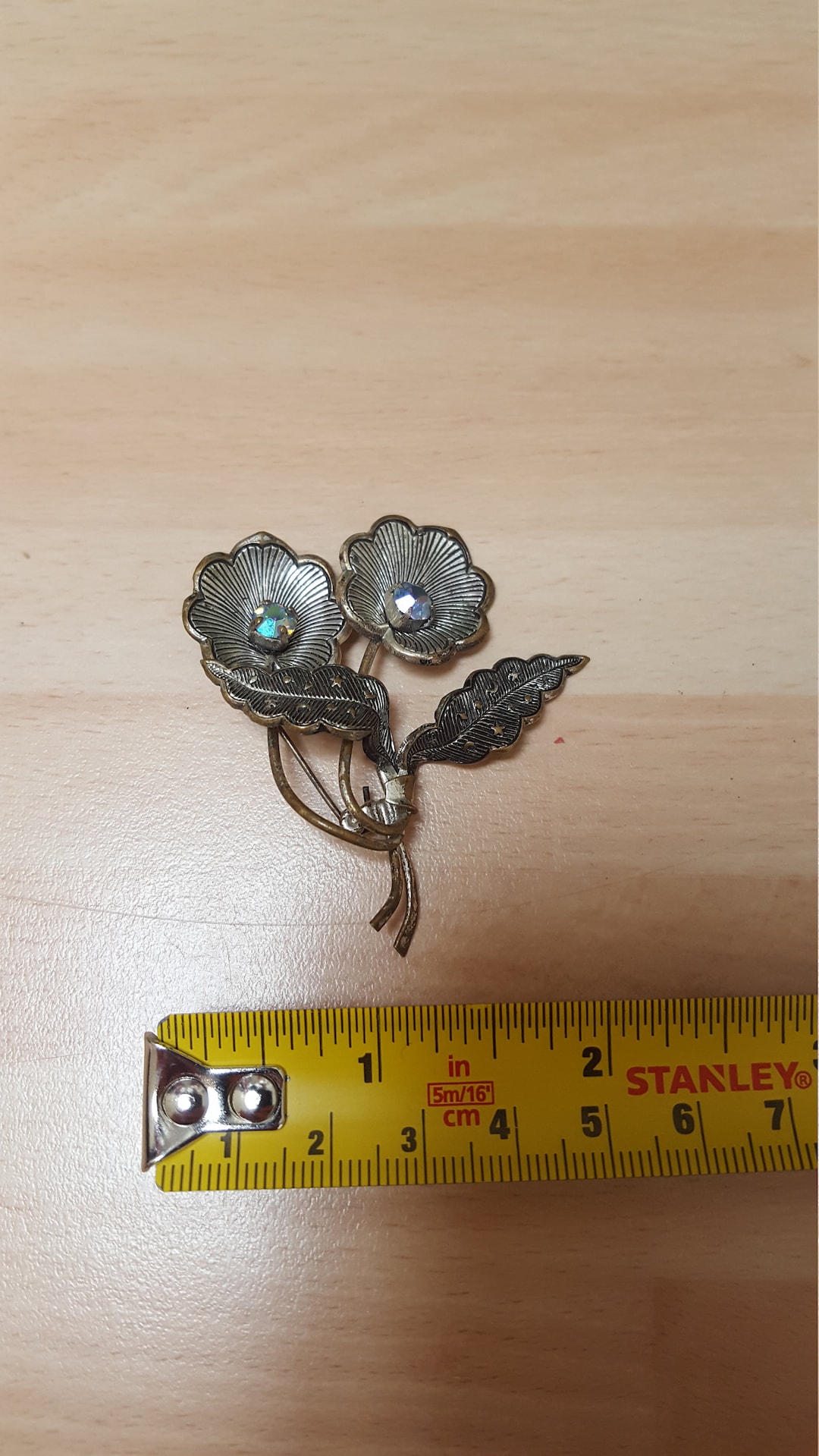 Vintage Kitsch Silver Tone Art Deco Floral Flower Brooch Spree Kitsch ...
