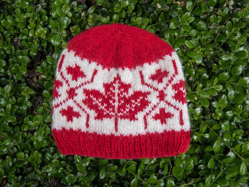 Maple Leaf Hat Knitting Pattern, Fair Isle Beanie PDF, Colorwork Knit ...