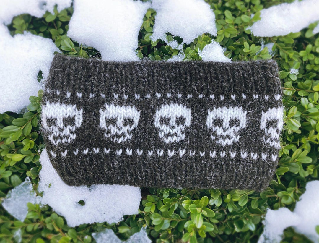 Skull Headband Knitting Pattern, Edgy Colorwork Ear Warmer, Halloween ...