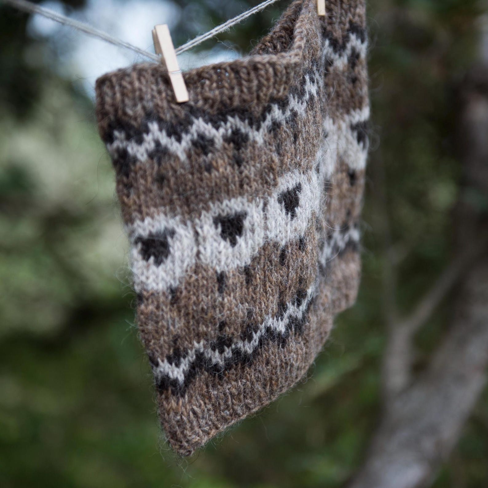 Sheep Motif Cowl Knitting Pattern, Cozy Animal Neck Warmer, Fair Isle ...