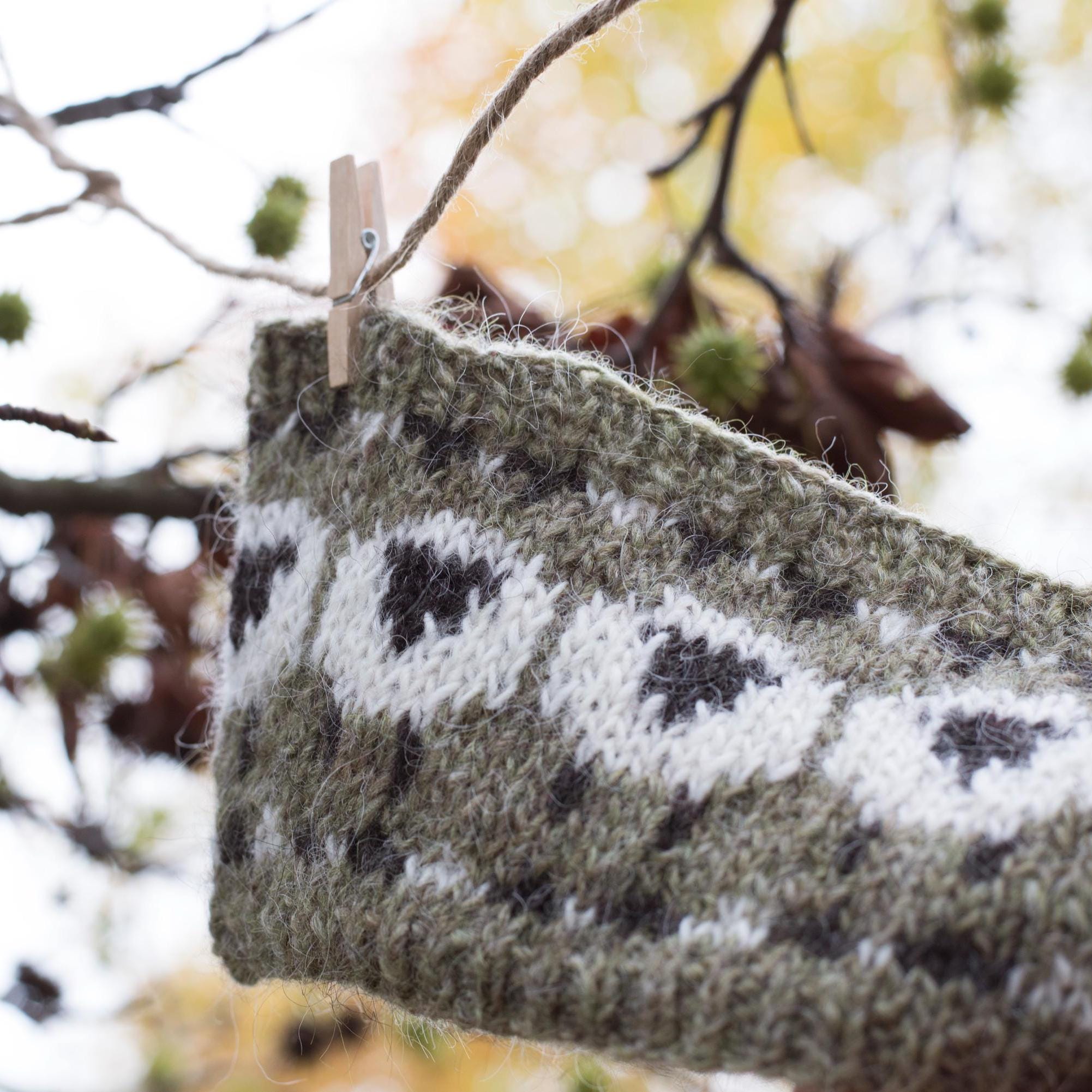 Sheep Motif Headband Knitting Pattern, Cozy Fair Isle Neck Warmer ...