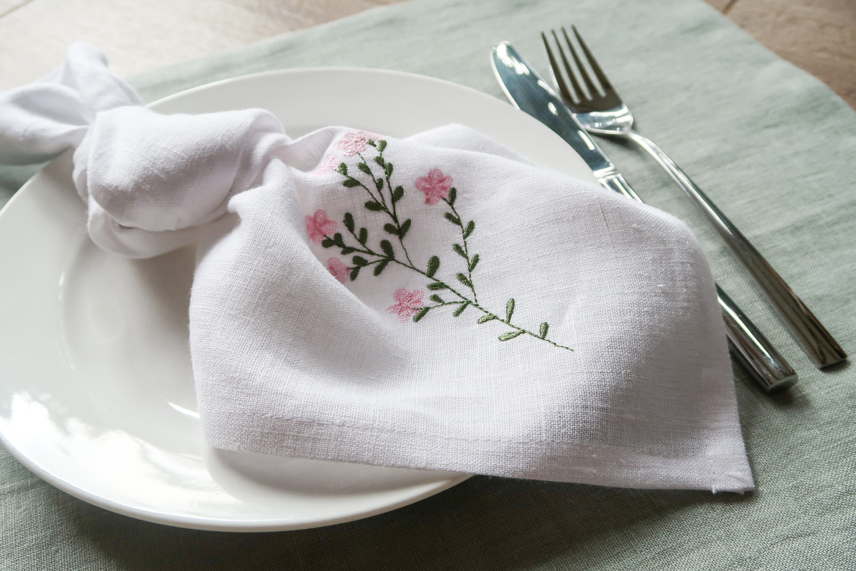 Teacher Appreciation Gift White Wedding Floral Embroidered Linen Dinner ...