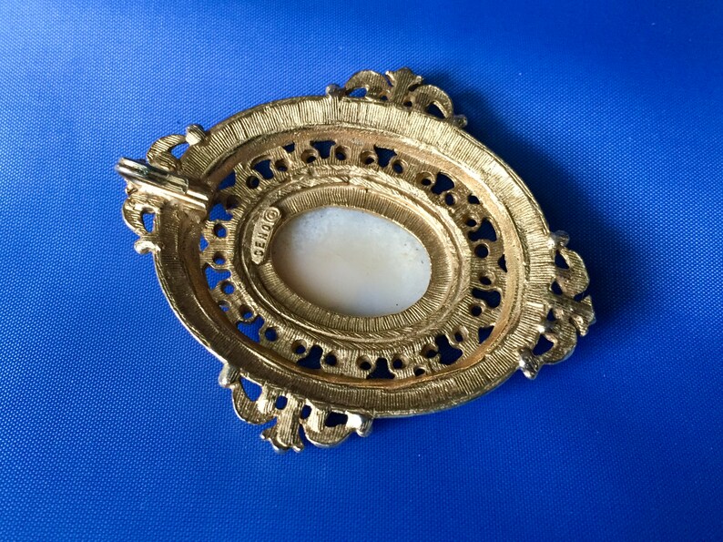 Vintage Signed Geno Carved Shell Cameo Pendant Vintage Cameo - Etsy