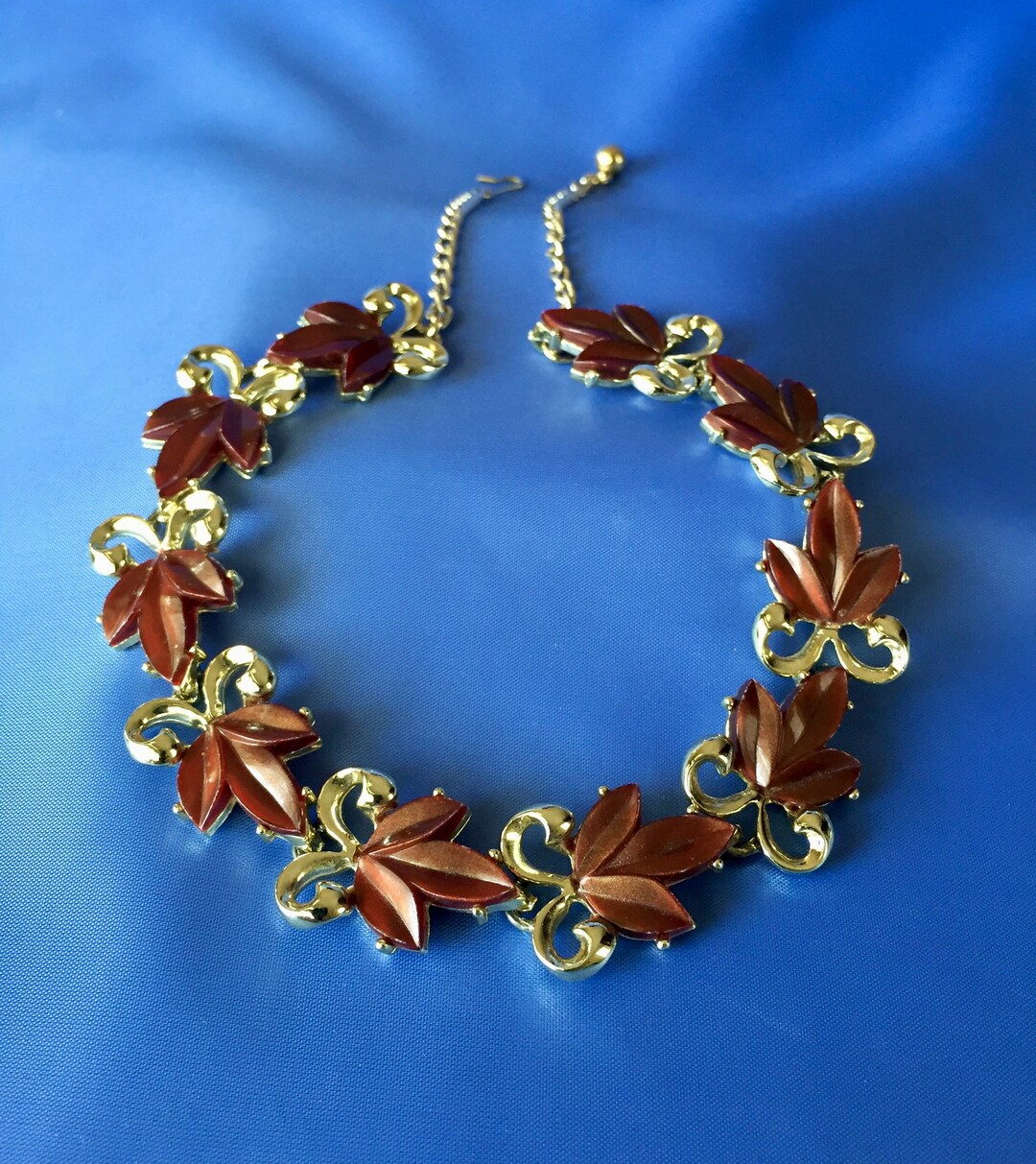 Vintage Gold Tone and Brown Lucite Leaf Design Link Necklace - Etsy