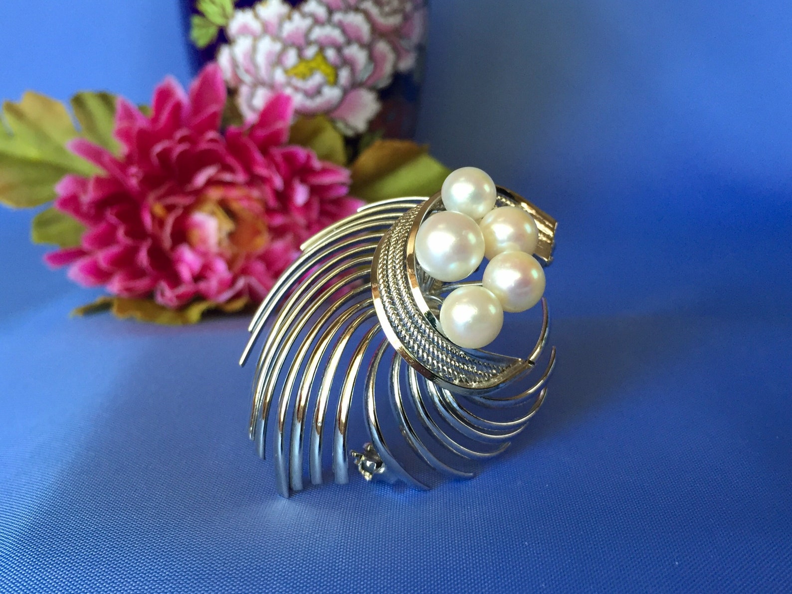 Vintage Cultured Pearl Swirl Brooch Vintage Silver Tone and - Etsy