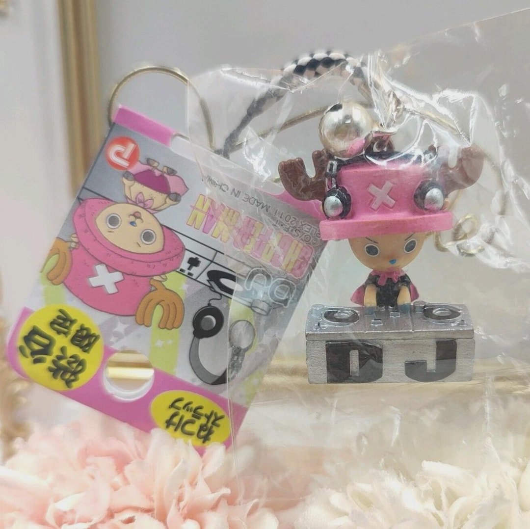 One Piece Tony Tony Chopper Mini Figure Strap Keychains DJ Shibuya ...