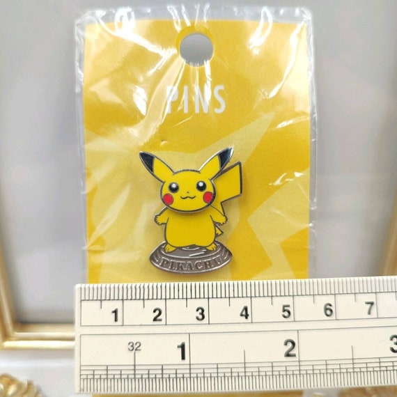 Vintage 2003 Pikachu Pokemon Center Pins Badge Head S… - Gem