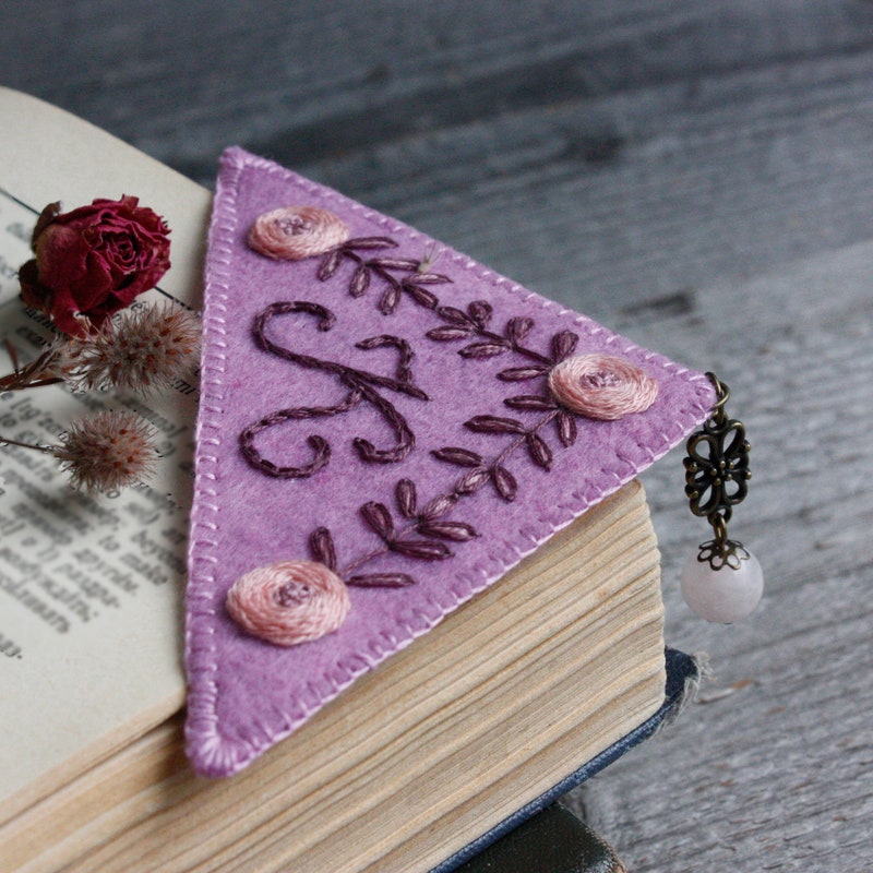 Corner Bookmark - Etsy