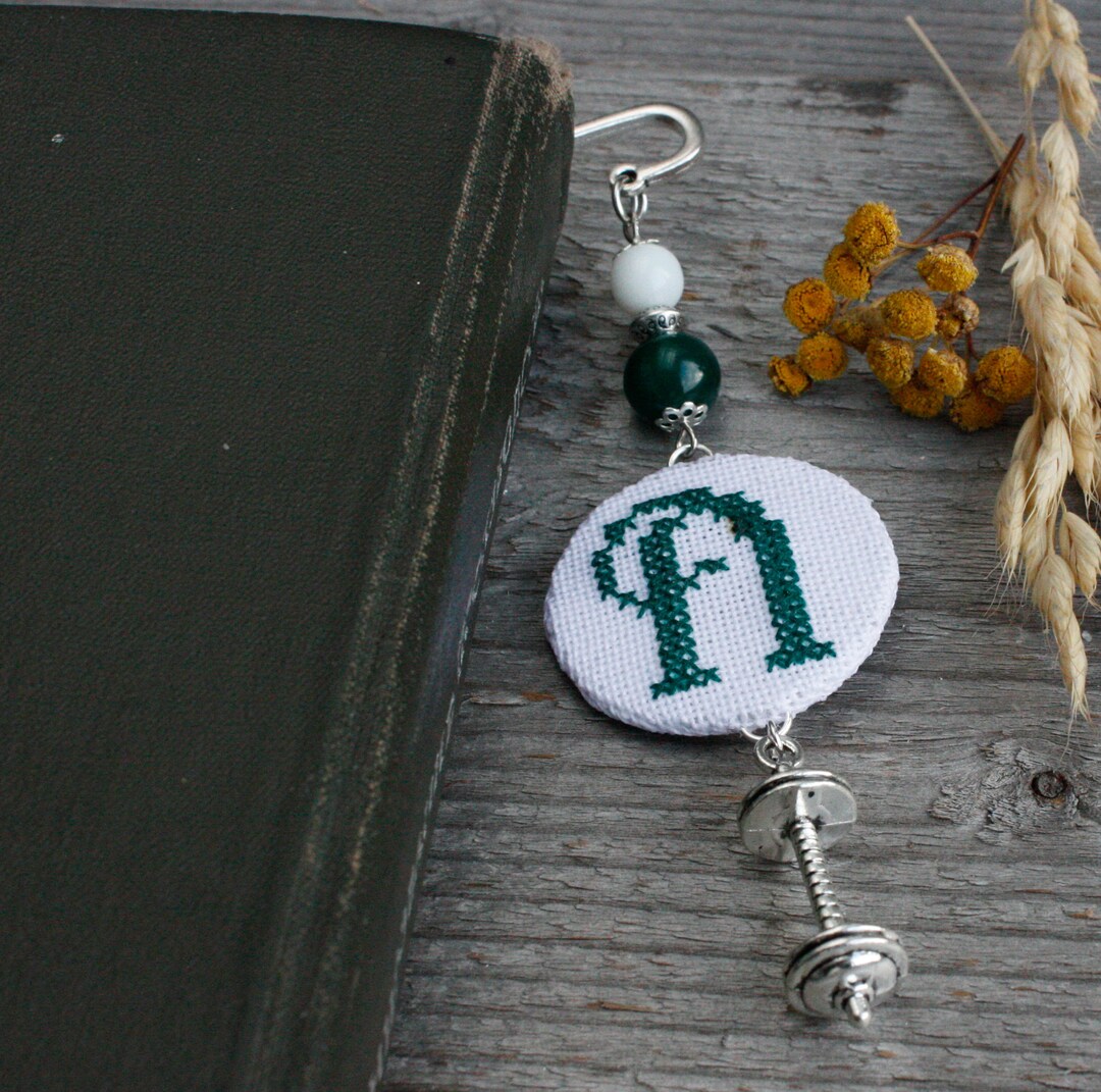 Monogrammed Emerald Green Beaded Bookmark: Fitness Gift, Agate Beads - Etsy