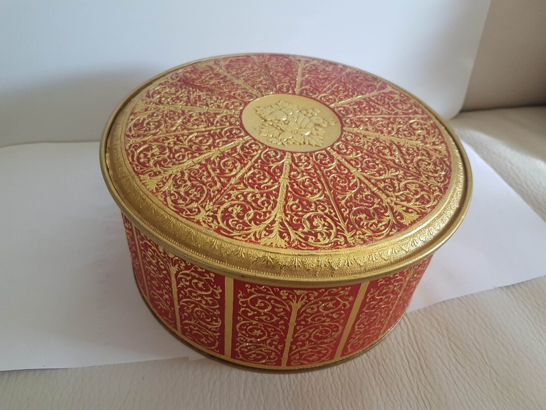 Vtg Guildcraft Gold Grape Leaf on Red Tin Vintage - Etsy