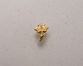 Water Lily Hard Enamel Mini Pin - Gold Green White Yellow - Lapel Pin ...