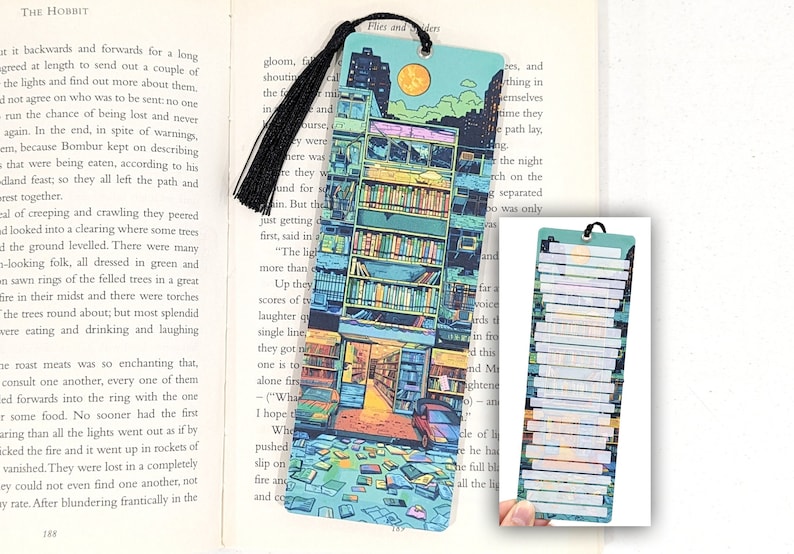 Cool Moonlight Aesthetic Cityscape Bookshop Bookmark Tracker, 25 Books ...