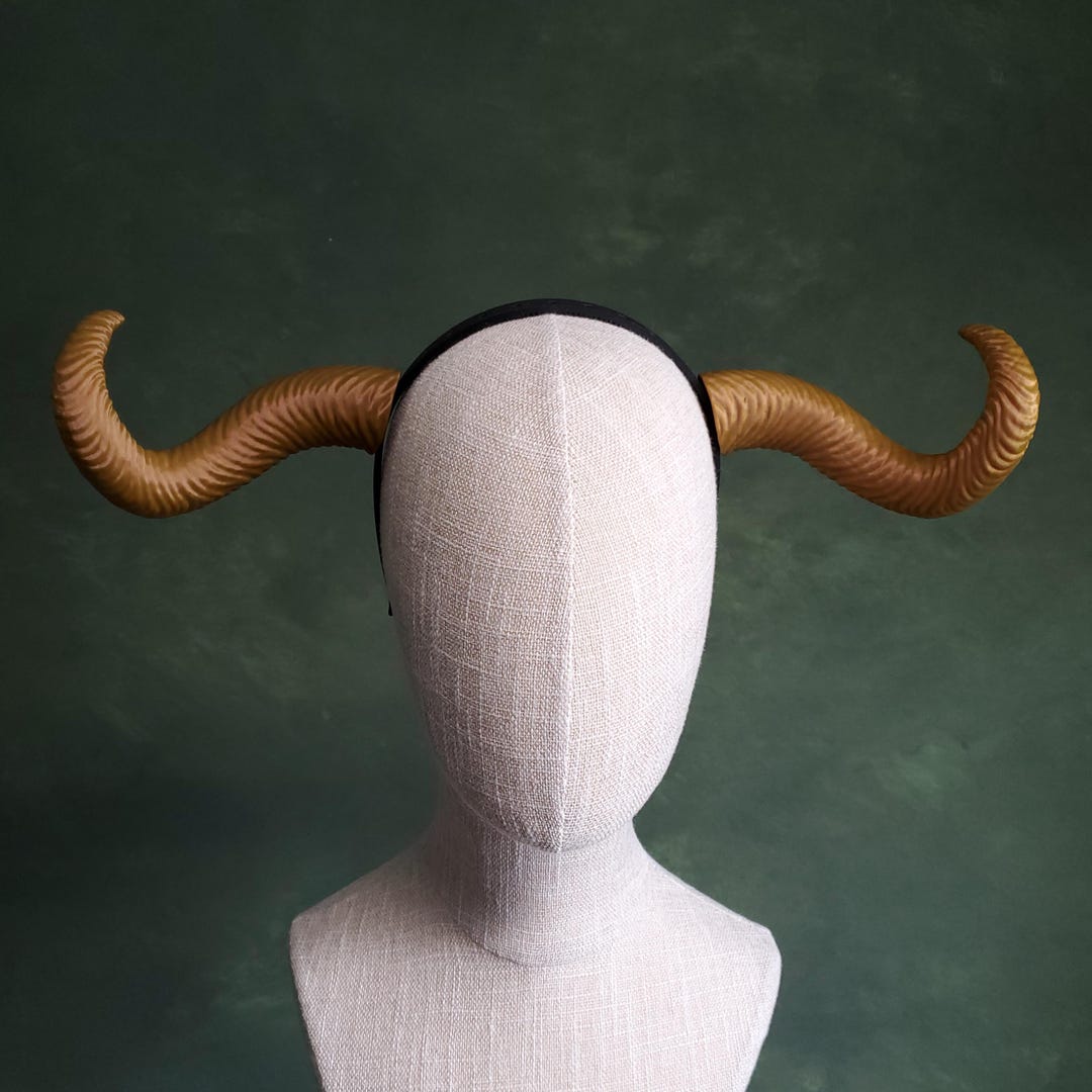 Victoria | Medium Bull Horns - Etsy