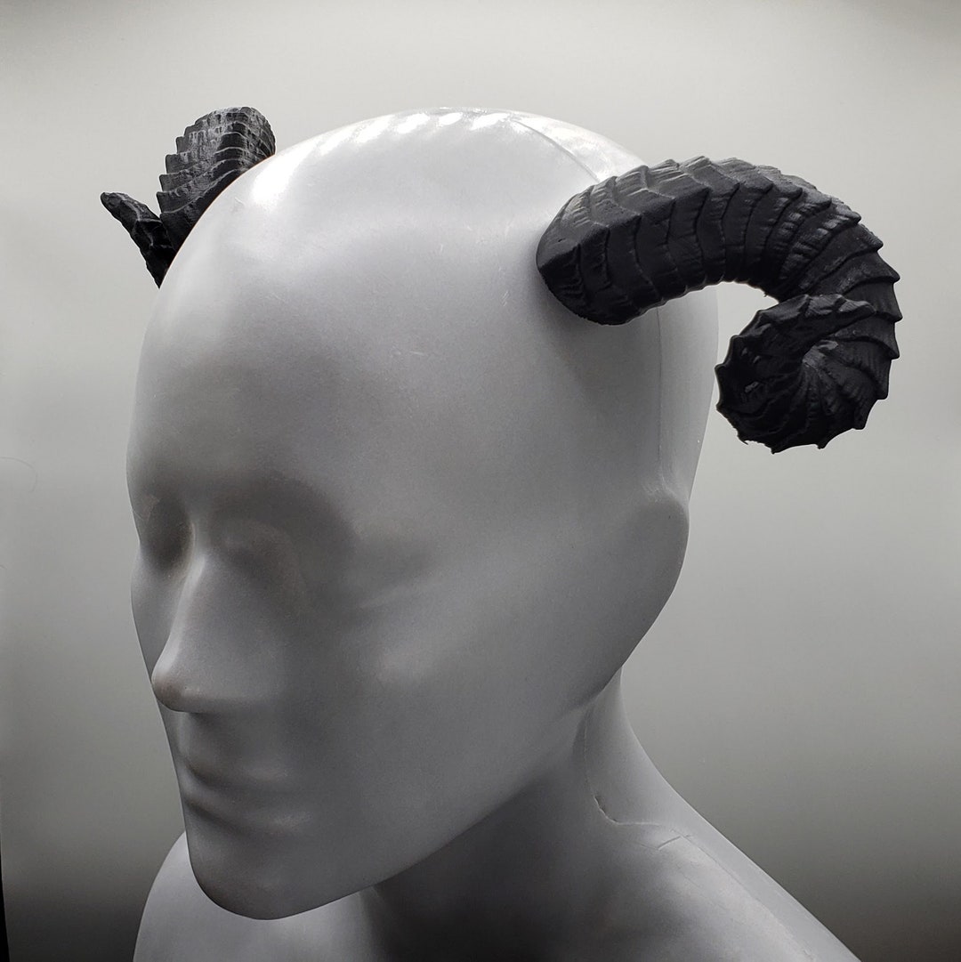 Laura Small Curled Horns - Etsy