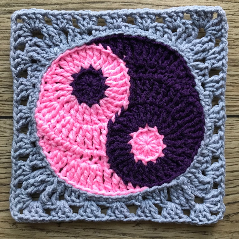 Yin Yang Granny Square - Etsy