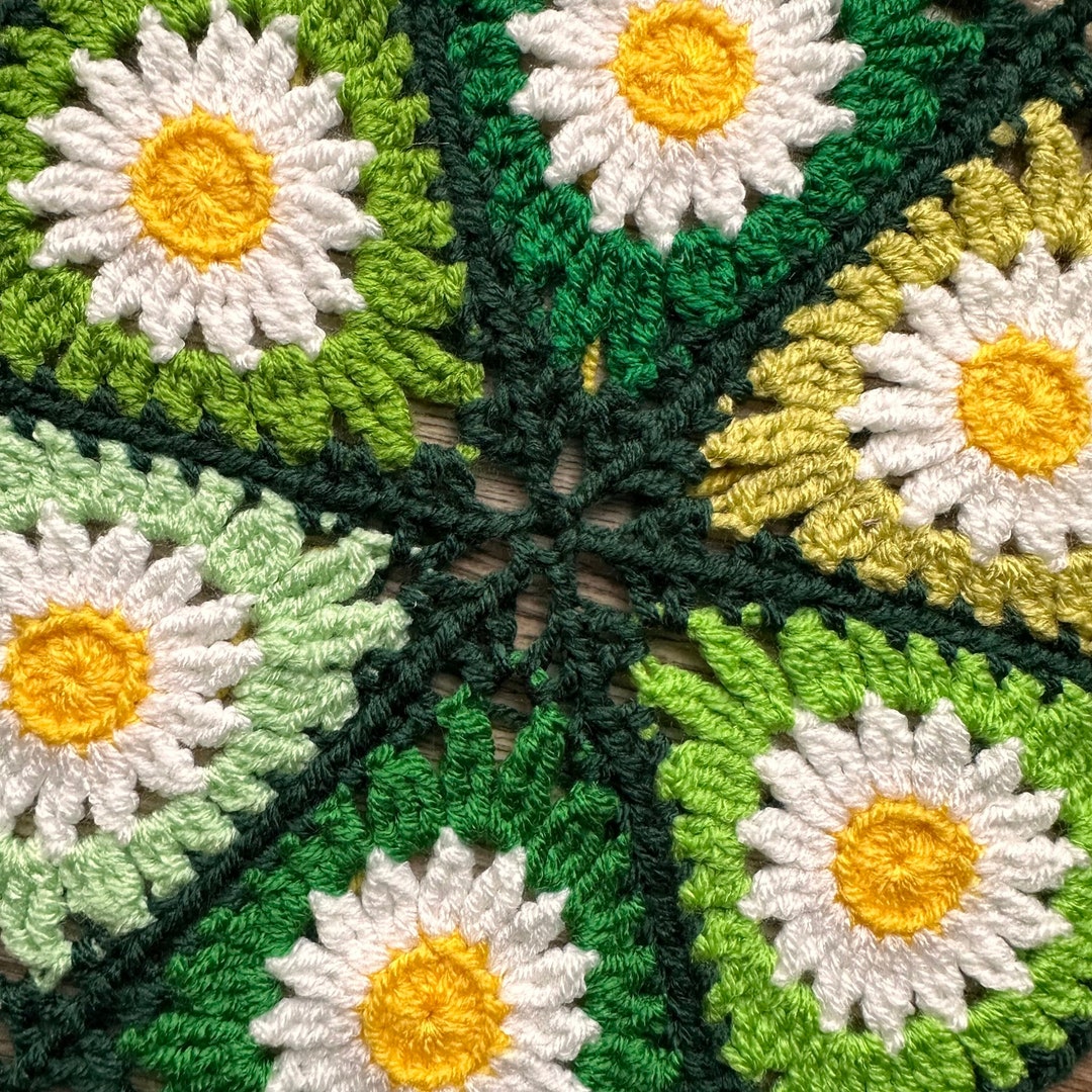Pattern: Daisy Bloom - Etsy