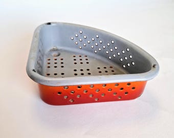 Beige and Green Trimmed Enamelware Corner Strainer Farmhouse Kitchen ...