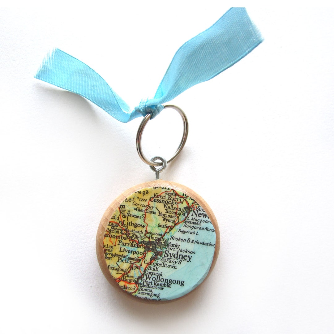Personalized World Map Keychain - Oceania Variations - Etsy