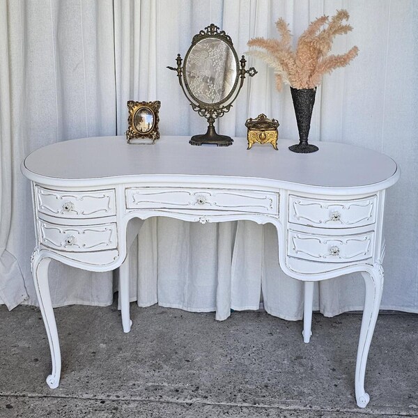 Vintage Vanity Table - Etsy