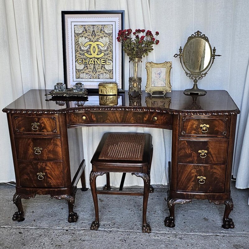 Vintage Vanity Table - Etsy
