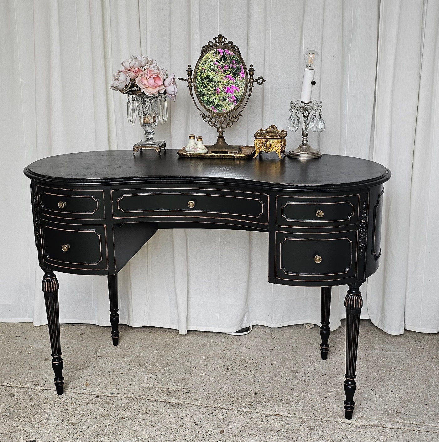 Antique kidney shaped vanity store