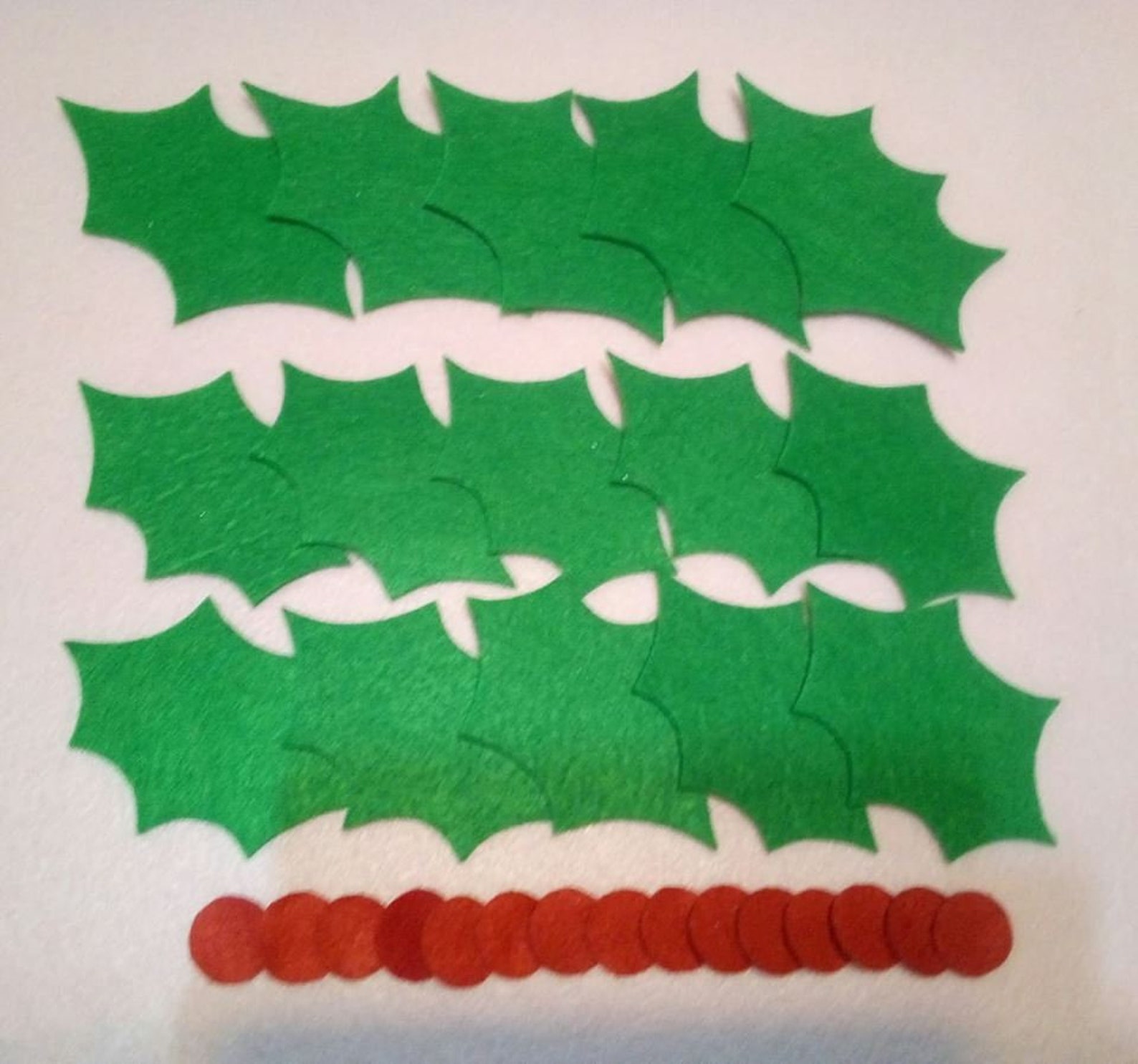 Felt Holly Leaves Set of 30 Pieces/holly Leaves and - Etsy