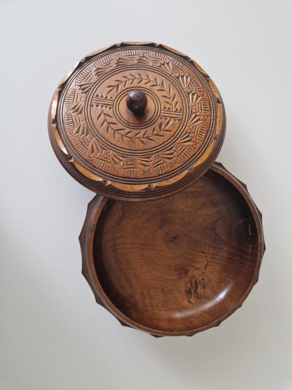 Round vintage box with lid Wood round box Wood trinke… - Gem