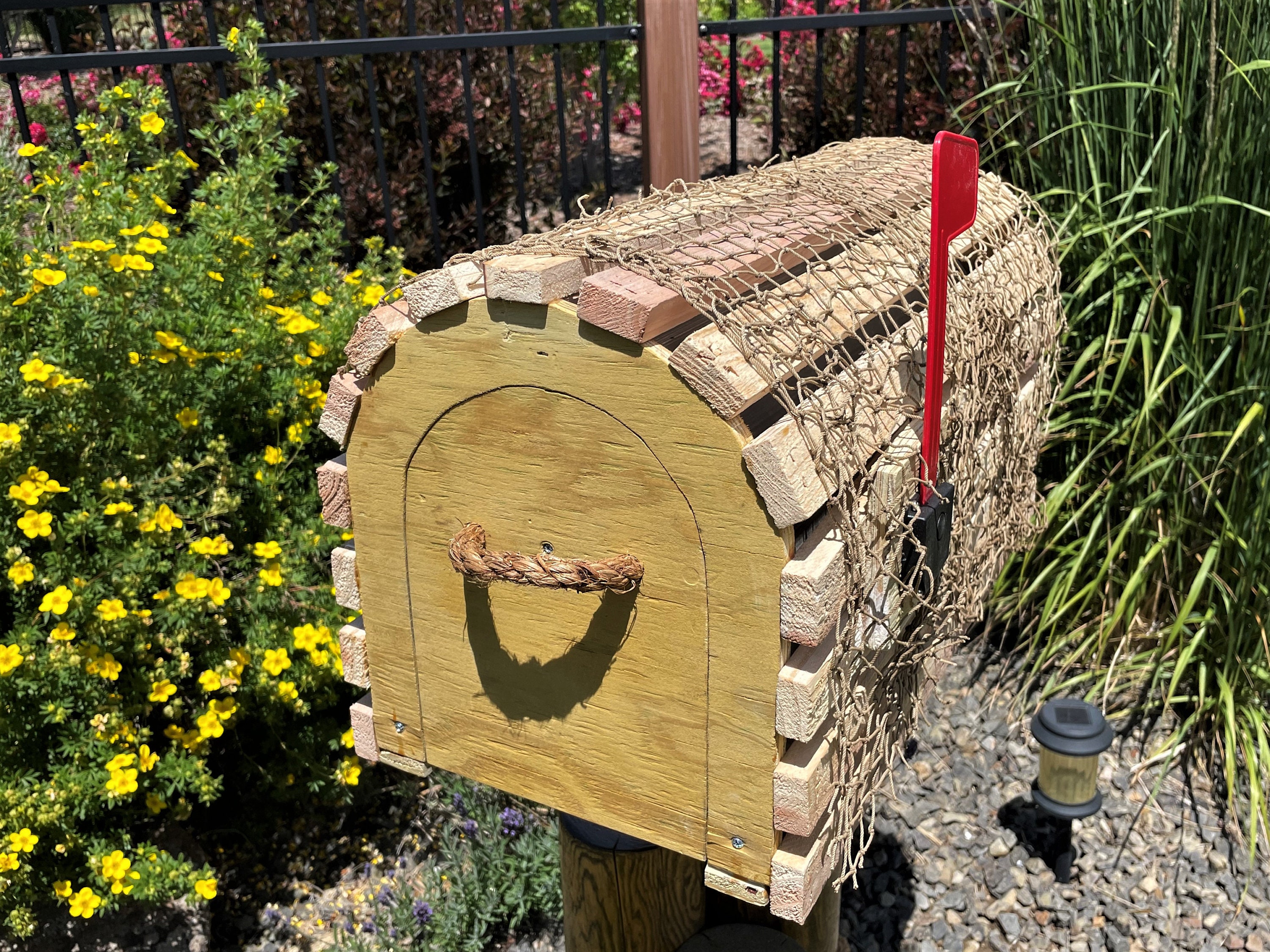 Nautical Rustic 'lobster Trap' MAILBOX W/rope Pull & - Etsy Canada