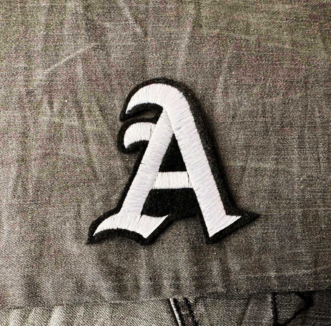 Custom Old English Embroidered Iron-on Patch: 2" Alphabet Monogram - Etsy