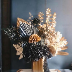 Black Gold Dried Flower Arrangement Monochrome Luxury Preserved Flowers ...