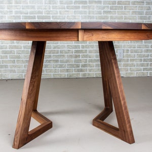 Round Extendable Dining Table, Wood Round Table With Leaf, 48" Round ...